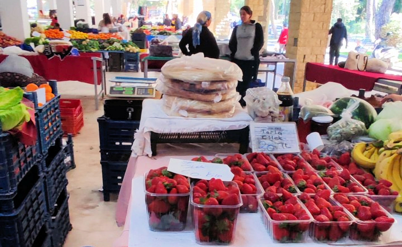 The Popular Sunday Market in Beldibi - My Marmaris